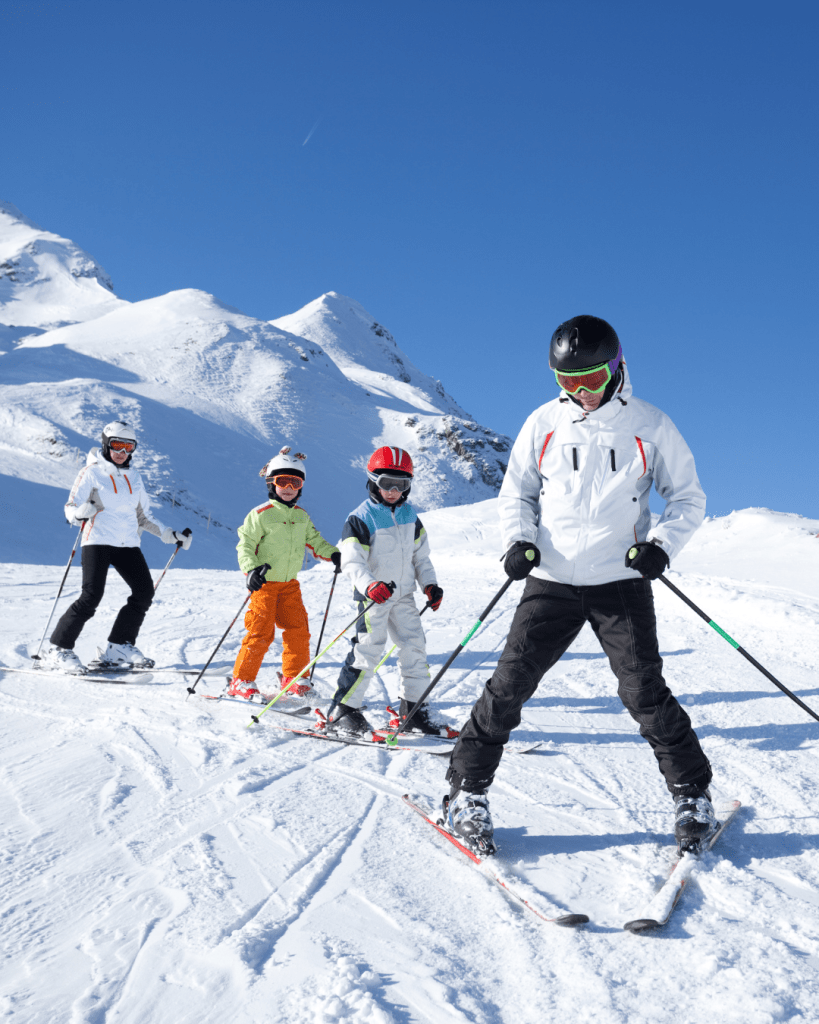 5 Ways to Spend Family Day if You Have the Day Off - INBETWEEN